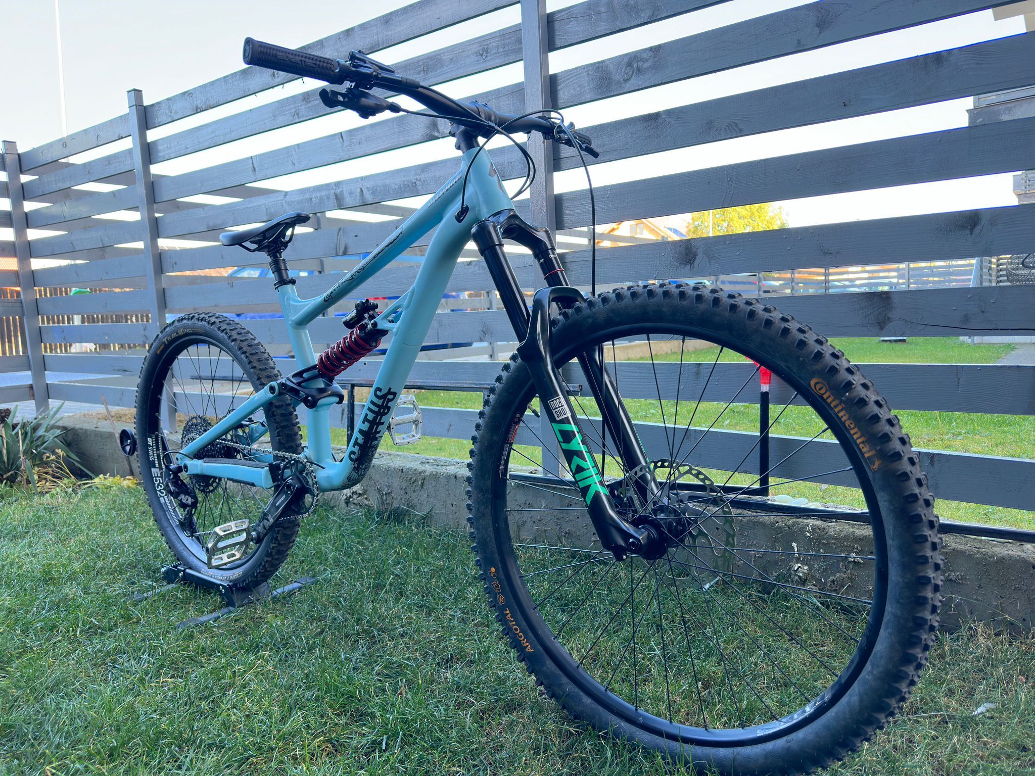 Specialized Status 160 used in L | buycycle