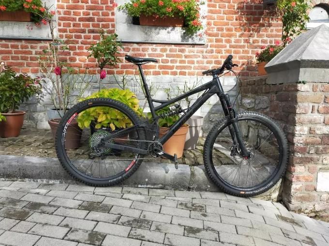 Banshee Banshee prime v2 used in XL | buycycle