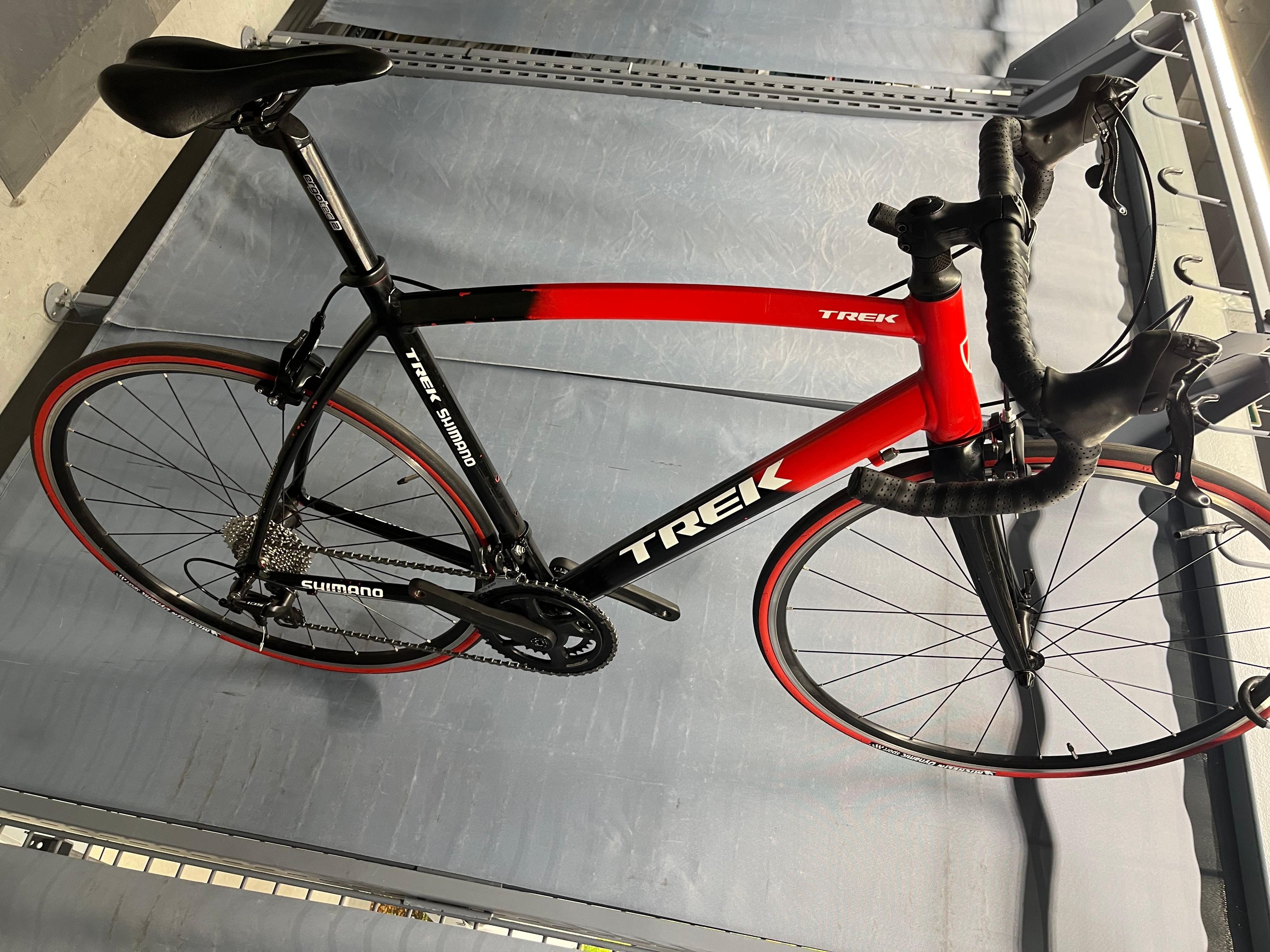 Trek Shimano Racing Domane 28'' used in 56 cm | buycycle