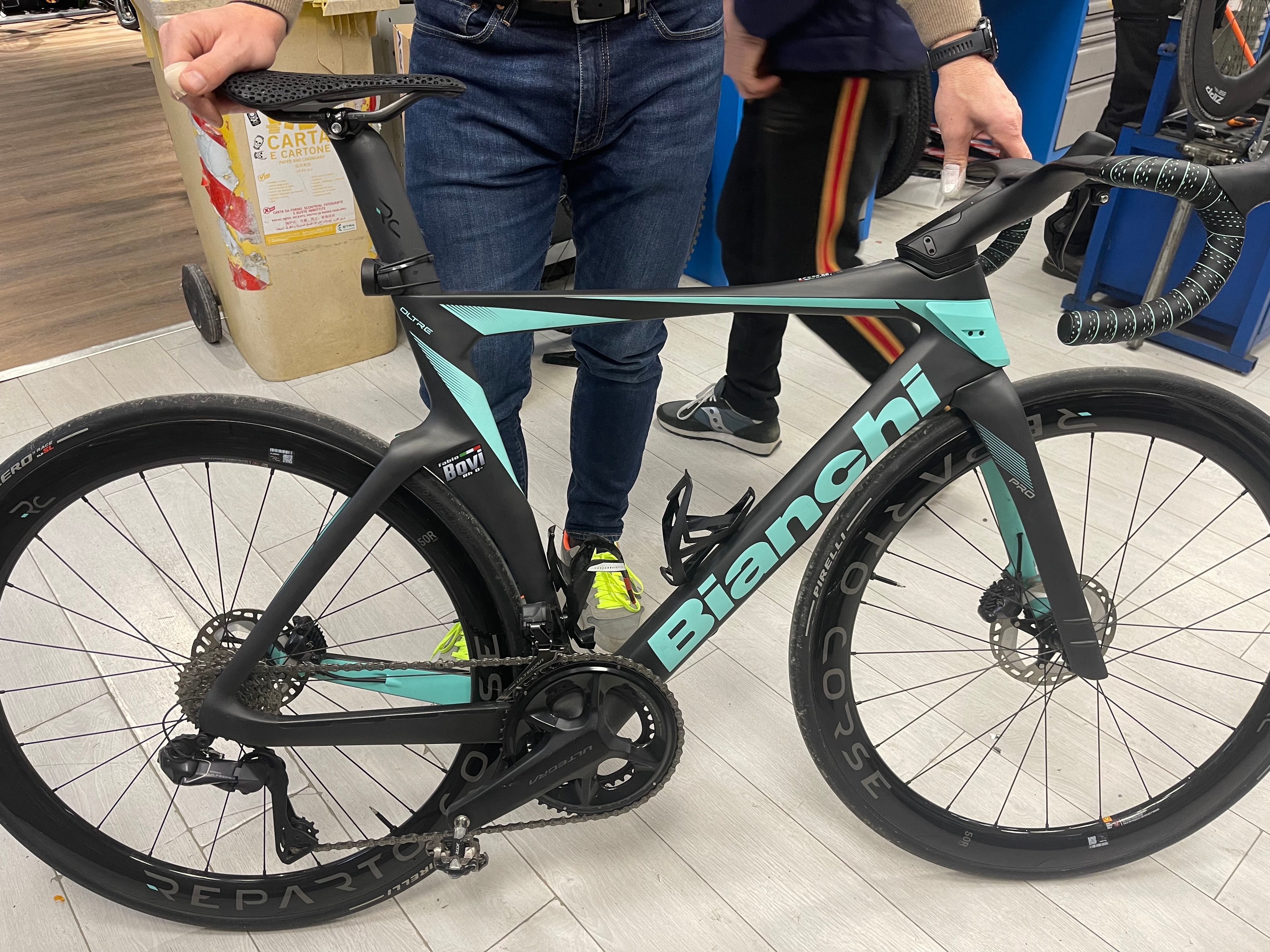 Bianchi Oltre PRO - Ultegra Di2 used in 55 cm | buycycle