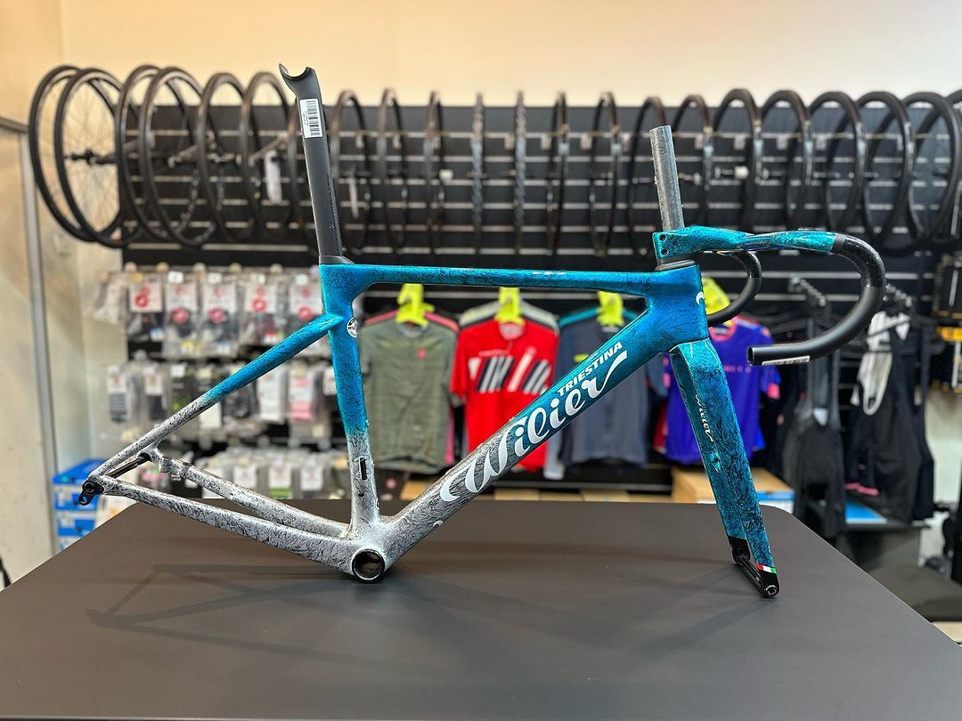 Wilier Filante SLR ASTANA frameset used in M | buycycle