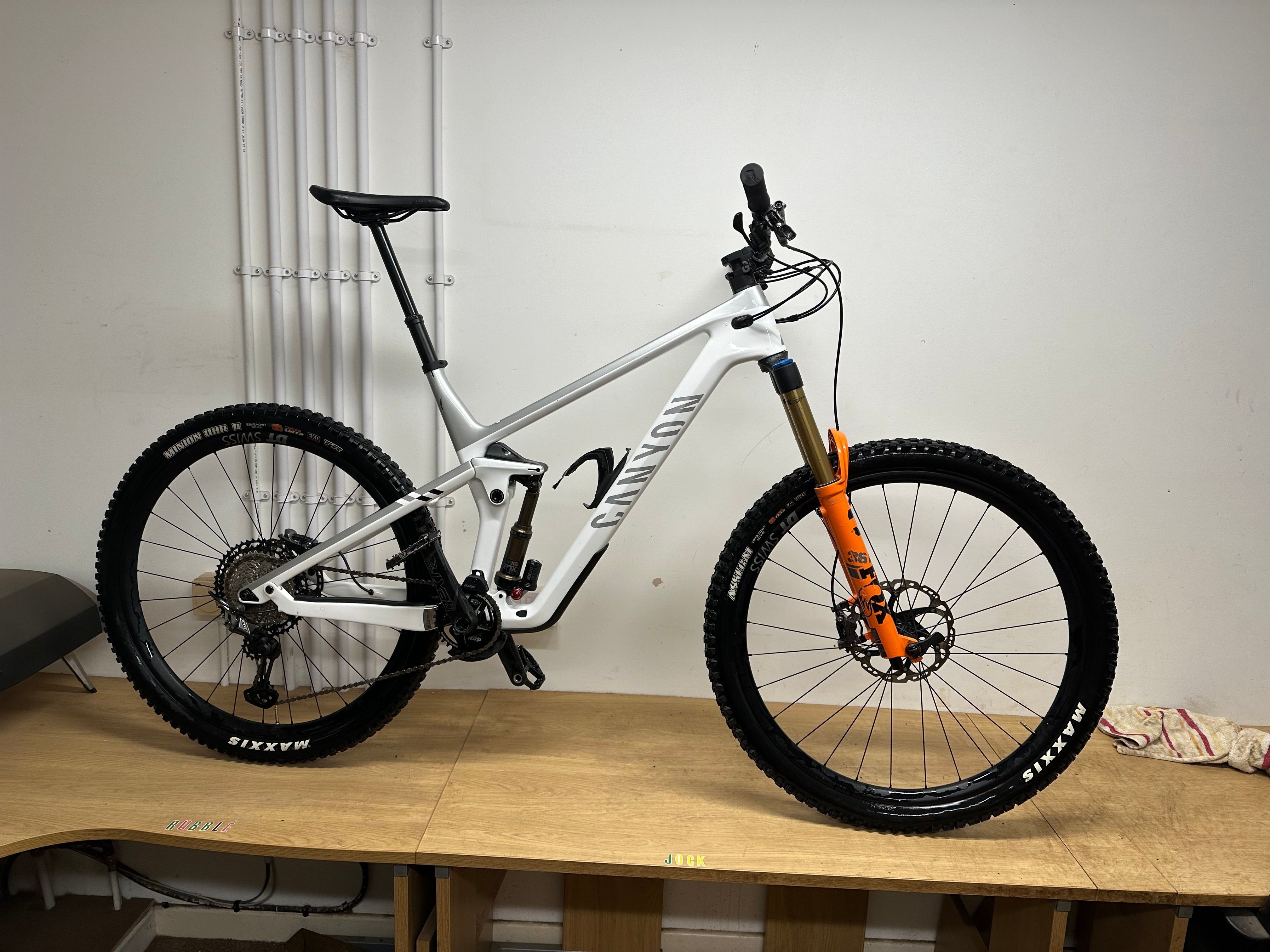 Canyon Strive CFR used in | buycycle USA
