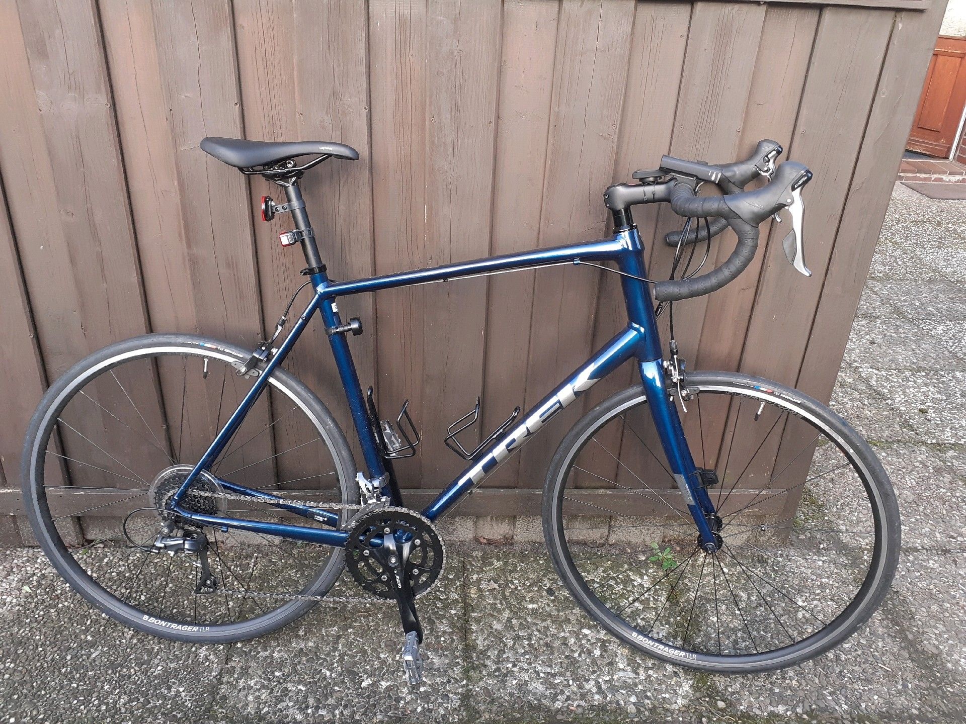 Trek Domane AL 2 used in 62 cm | buycycle USA