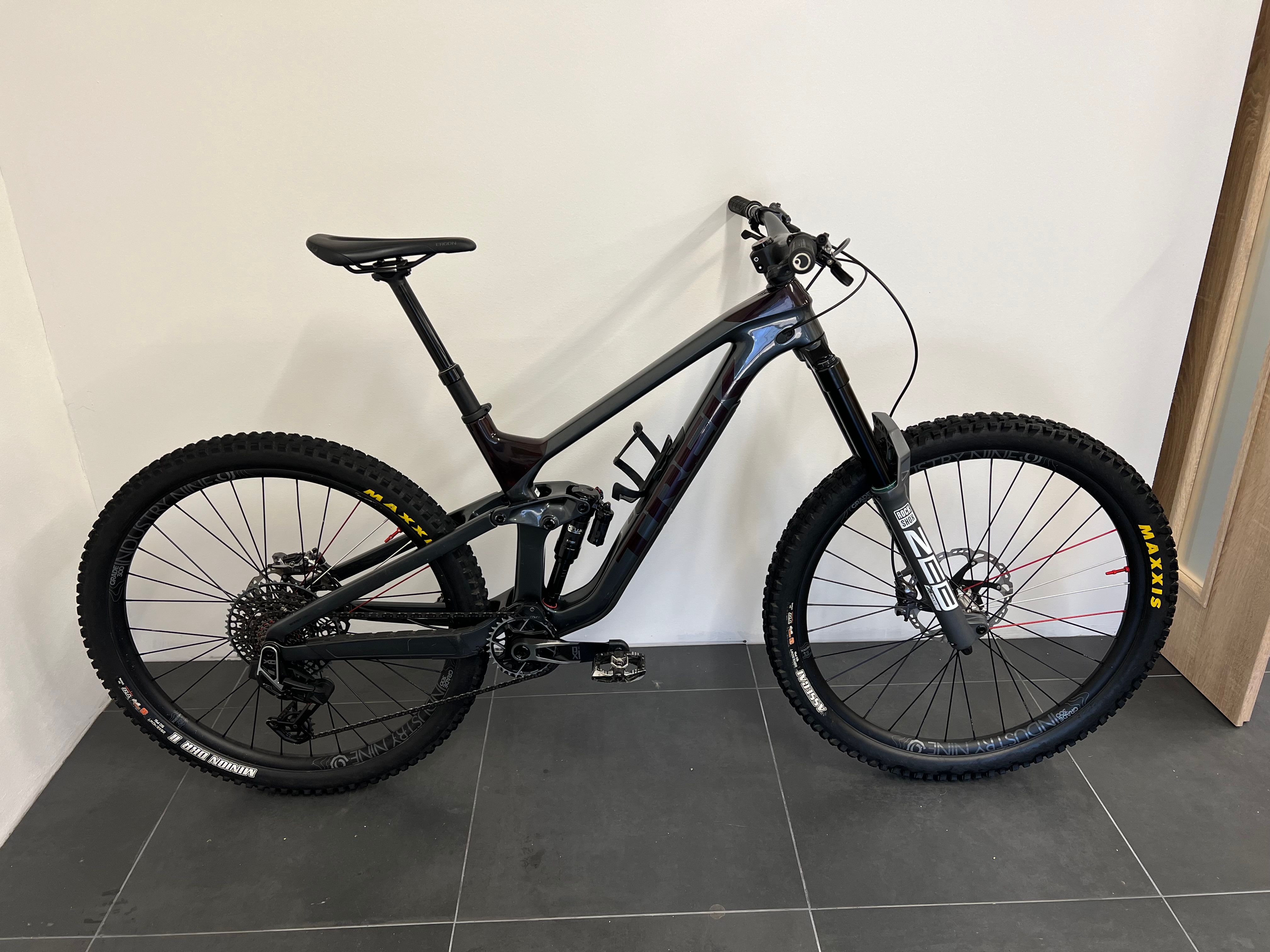 Trek Slash 9.9 M/L used in M | buycycle USA