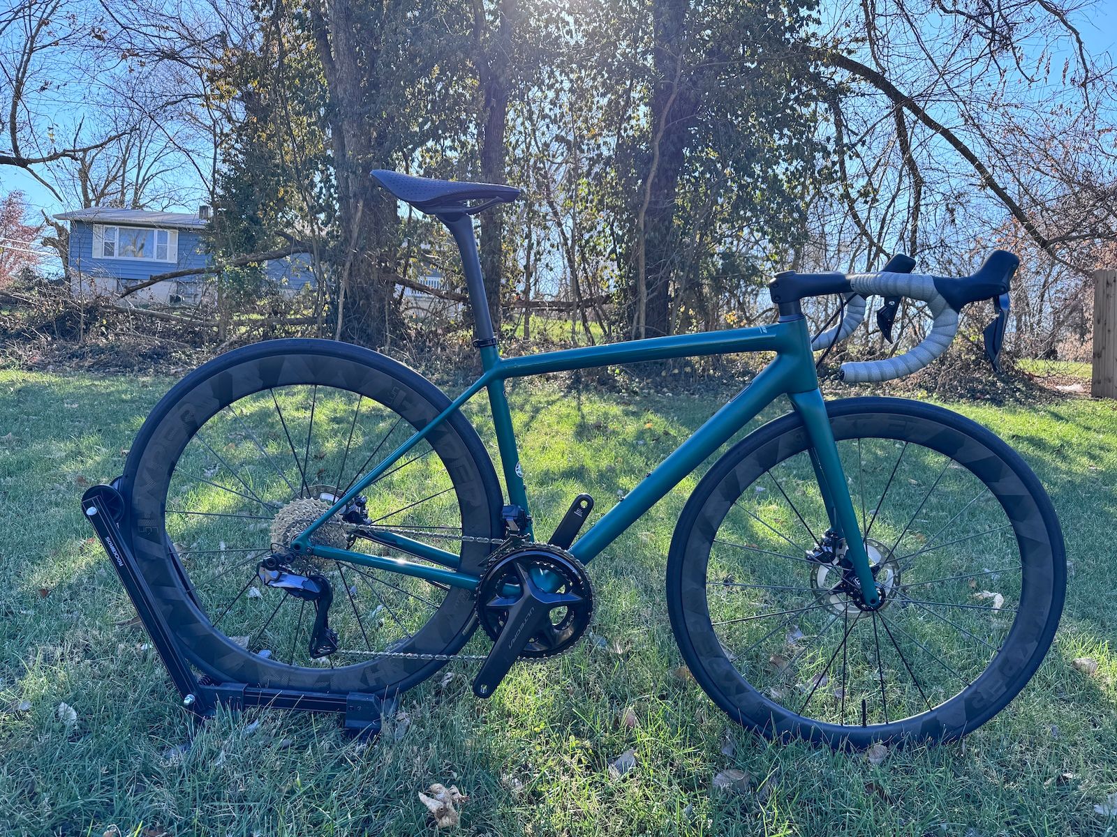 Specialized Aethos Pro - Ultegra Di2 used in 52 cm | buycycle USA