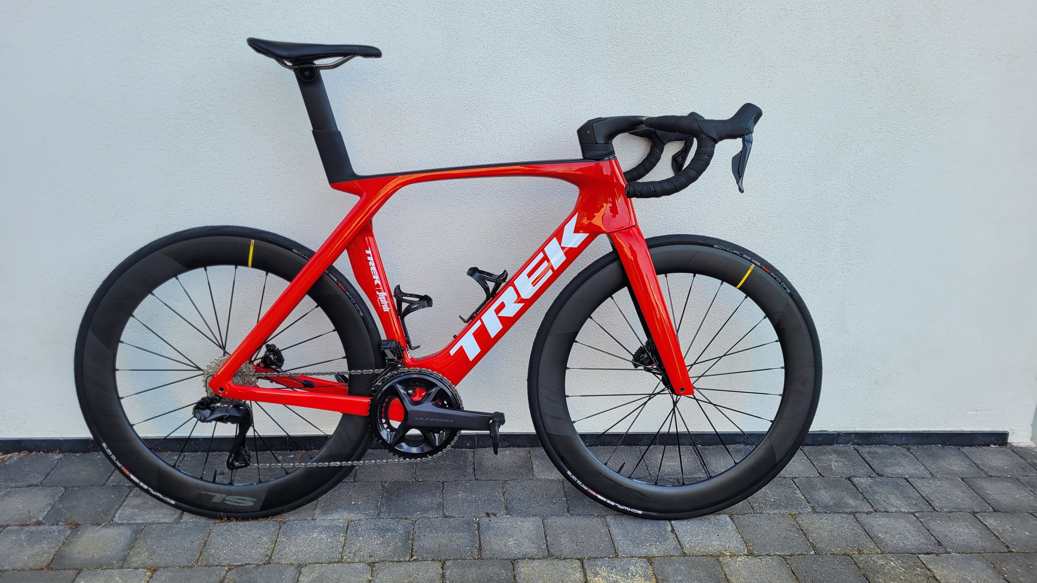Trek Madone SLR 7 Disc used in 57 cm | buycycle UK