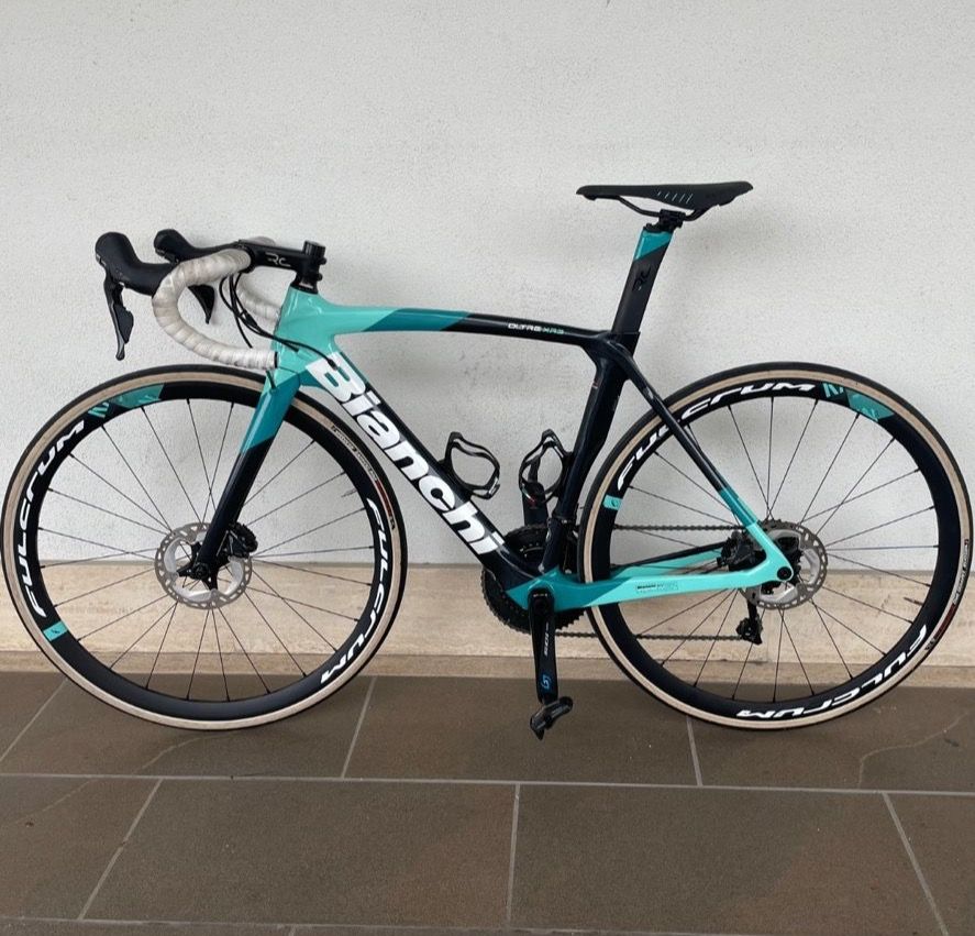 Bianchi Oltre XR3 - Ultegra used in M | buycycle USA
