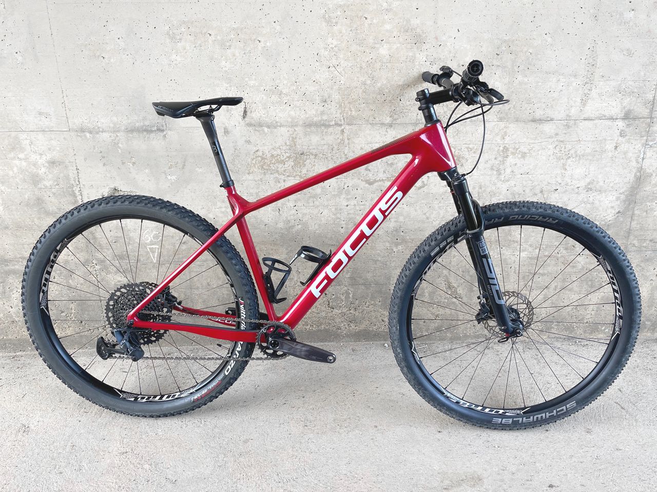 Focus RAVEN 8.8 used in L | buycycle USA