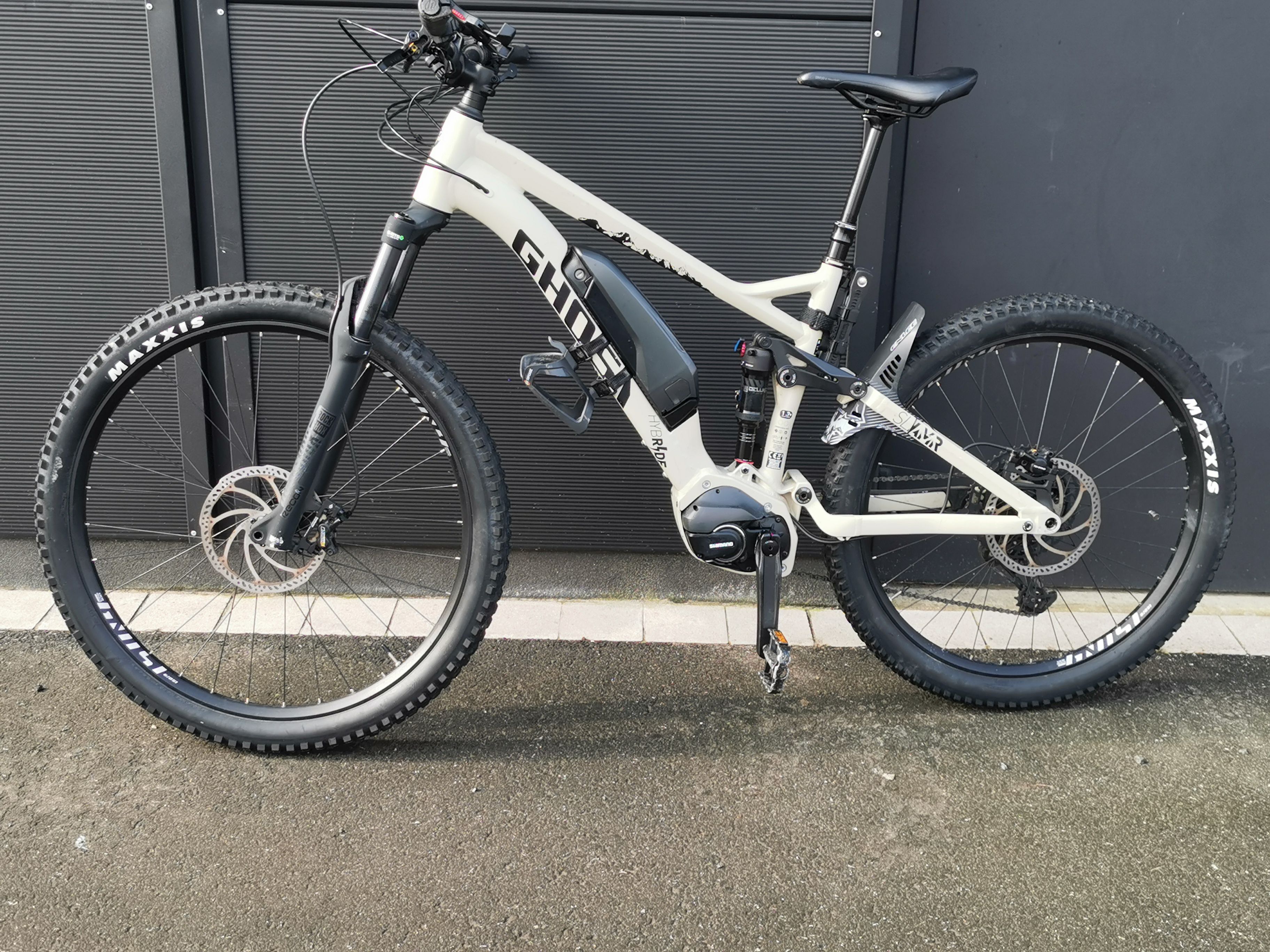 Ghost Hybride SLAMR S1.7+ used in 50 cm | buycycle USA