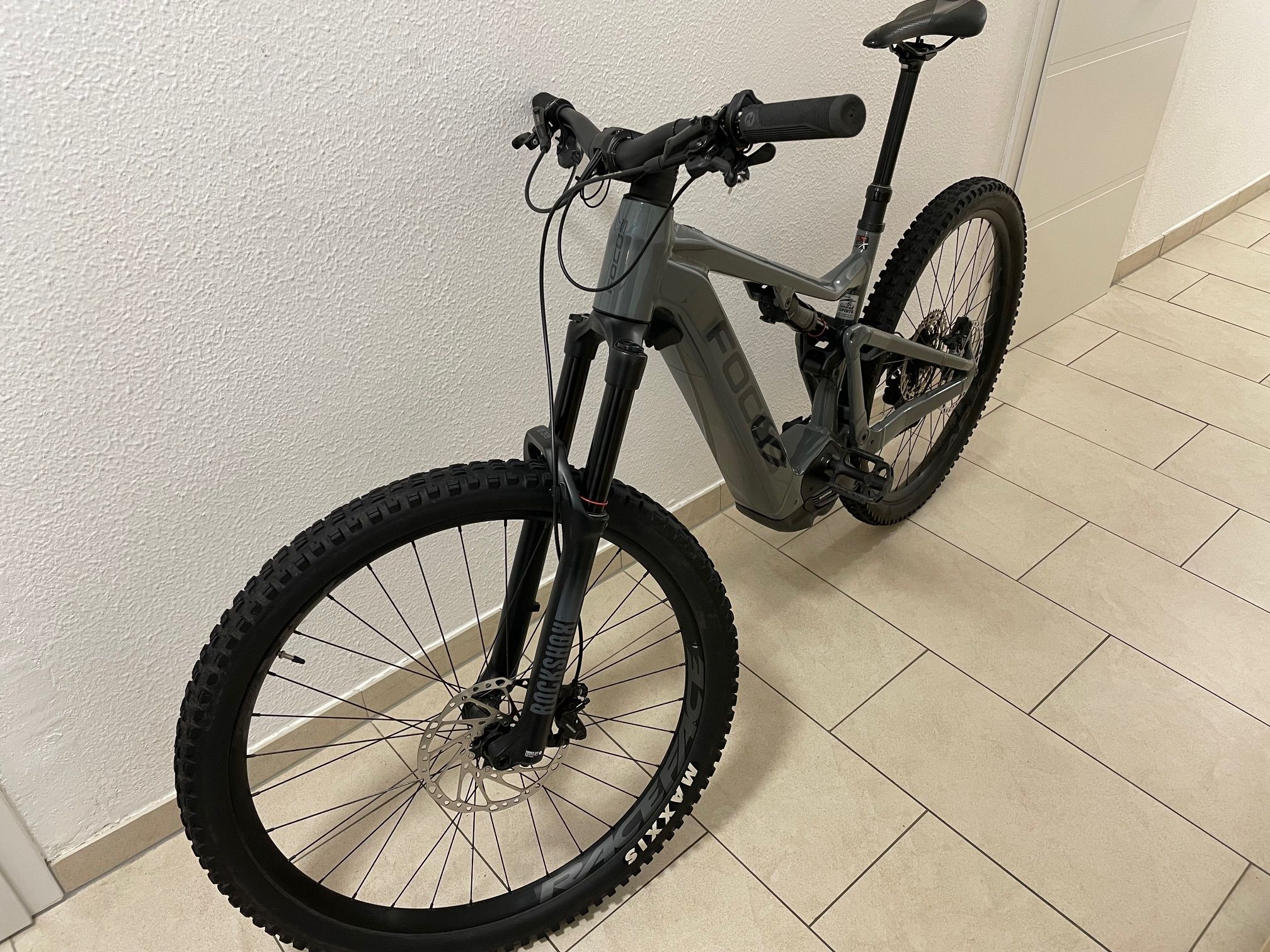 Focus Jam2 7.8 used in 59 cm | buycycle UK