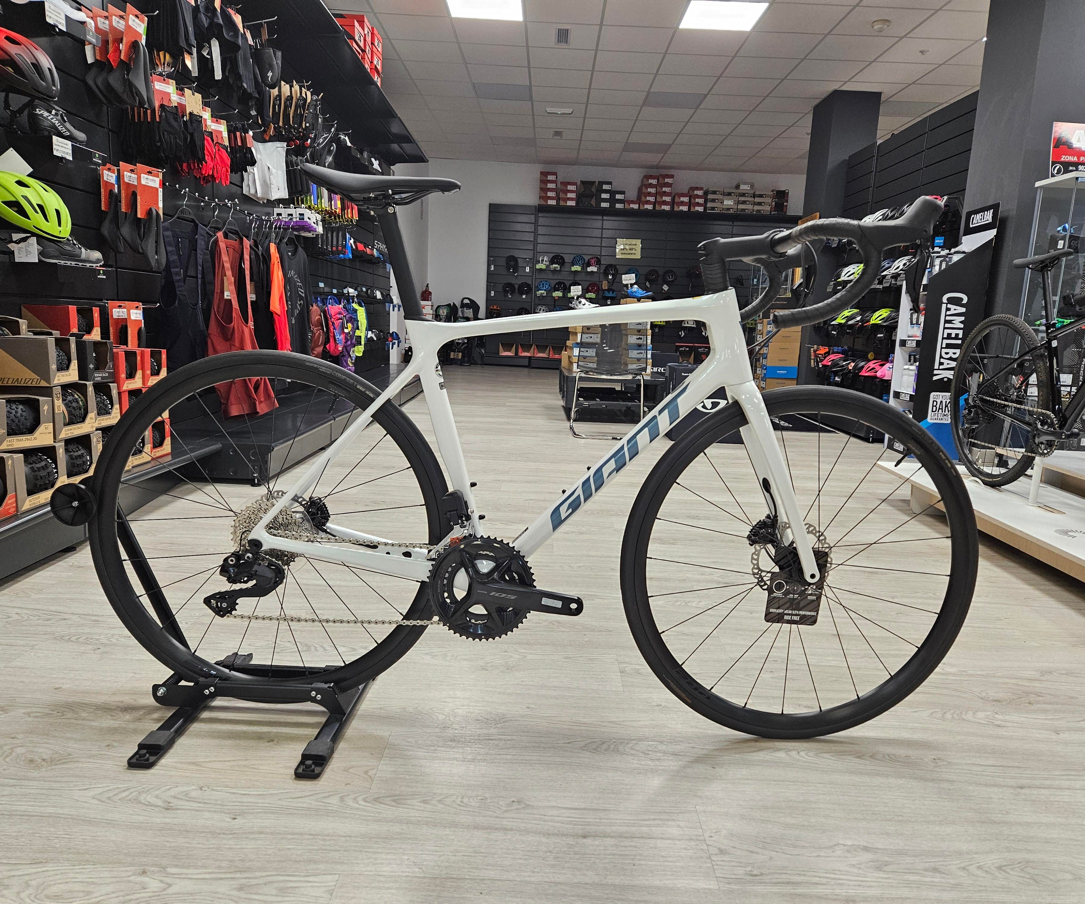 Giant TCR Advanced, Disc 1 used in M | buycycle USA