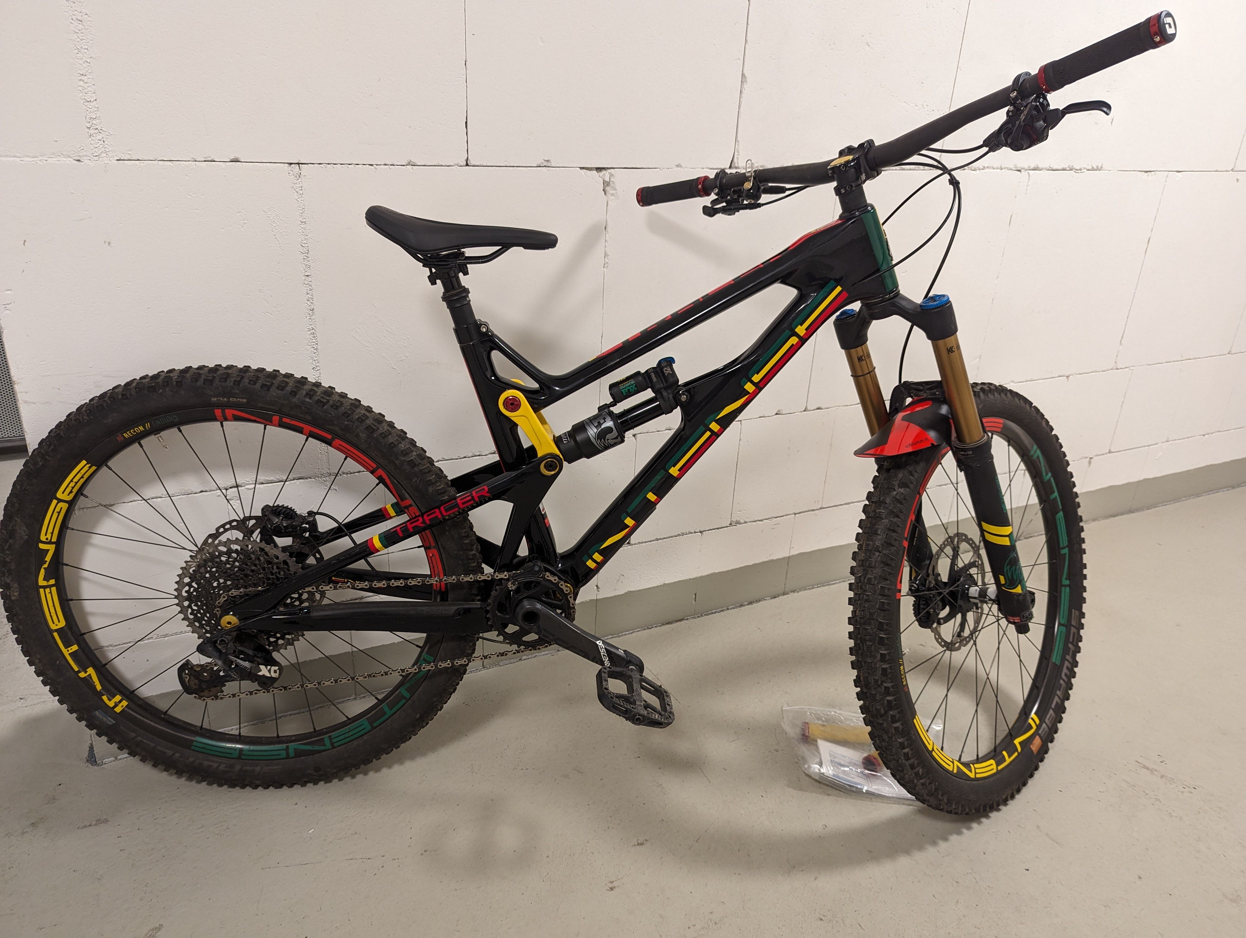 Intense Tracer Rasta Limited Edition used in M | buycycle USA