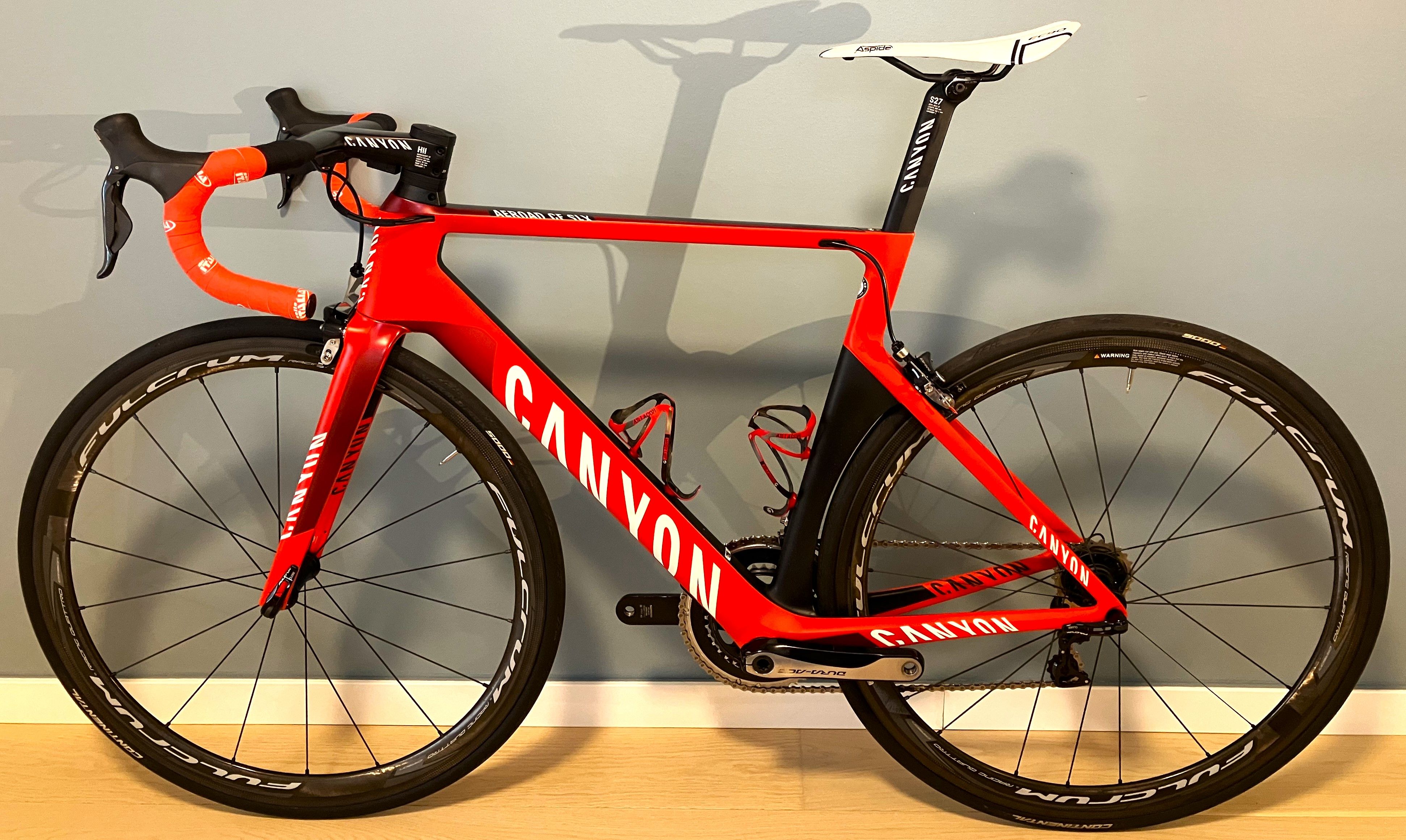 Canyon AEROAD CF SLX DURA-ACE Di2 used in 56 cm | buycycle USA