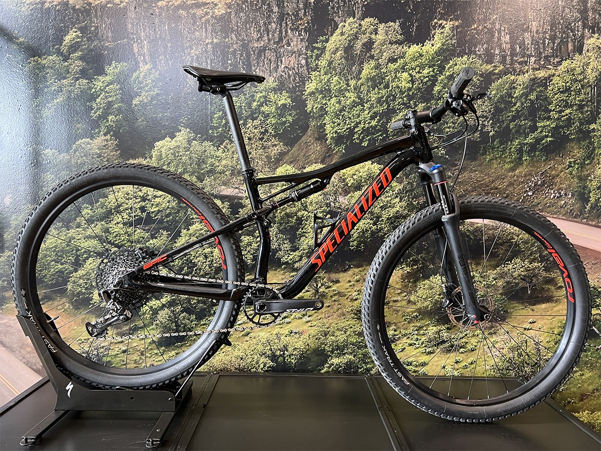 Specialized Epic Comp M5 used in M | buycycle UK