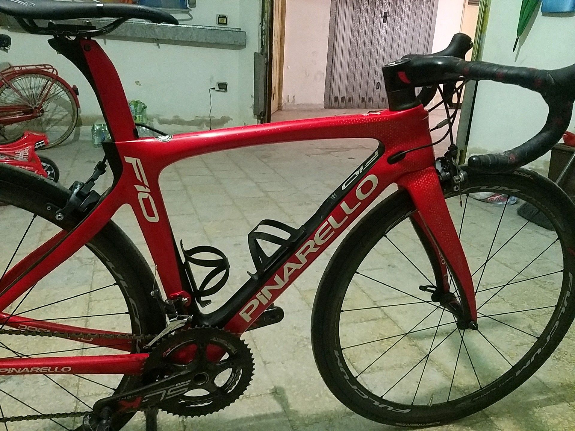 Pinarello Dogma F10 Rim Ultegra Di2 Bike gebruikt in S | buycycle Nederland