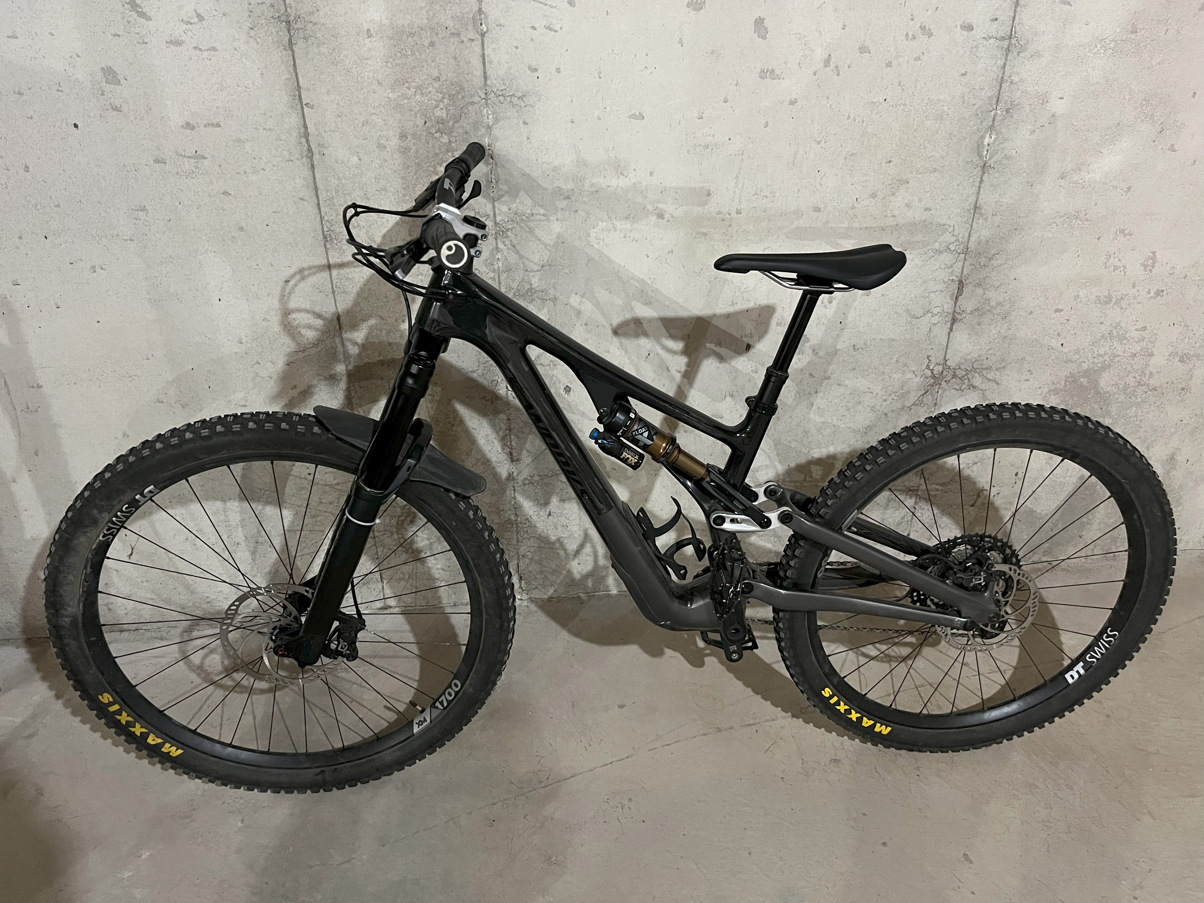 Specialized S-Works Stumpjumper EVO used in XS | buycycle USA