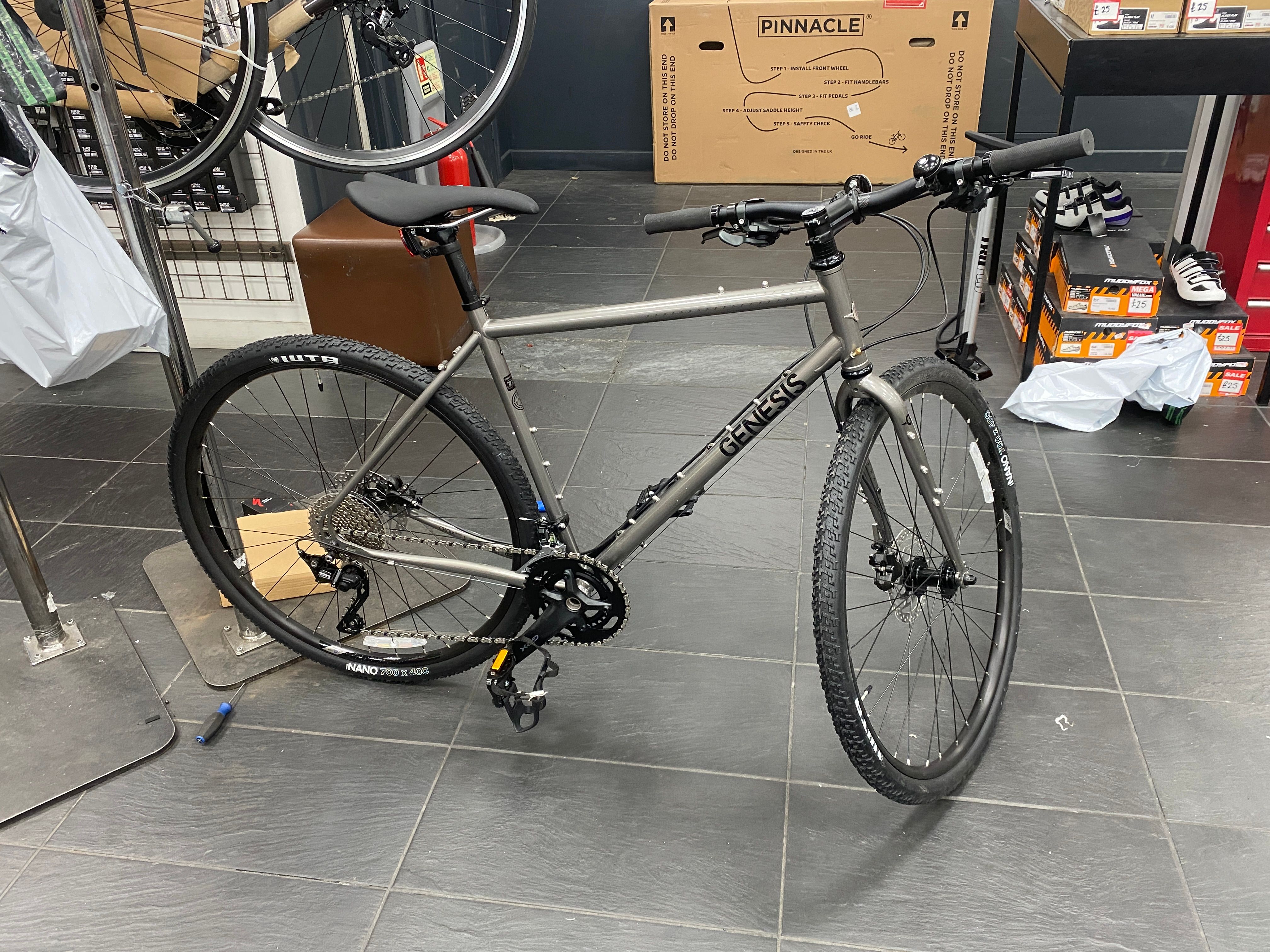 Genesis Croix De Fer 20 Flat Bar used in M | buycycle UK