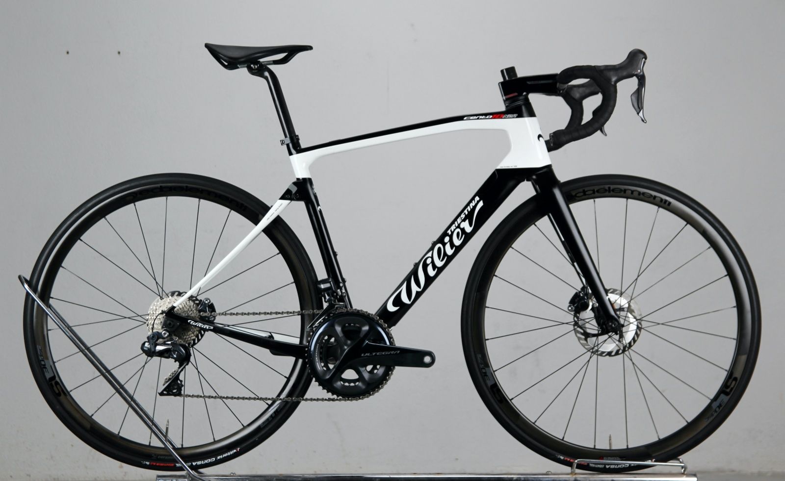 Wilier Cento 10 NDR Disc Ultegra DI2 used in 54 cm | buycycle UK