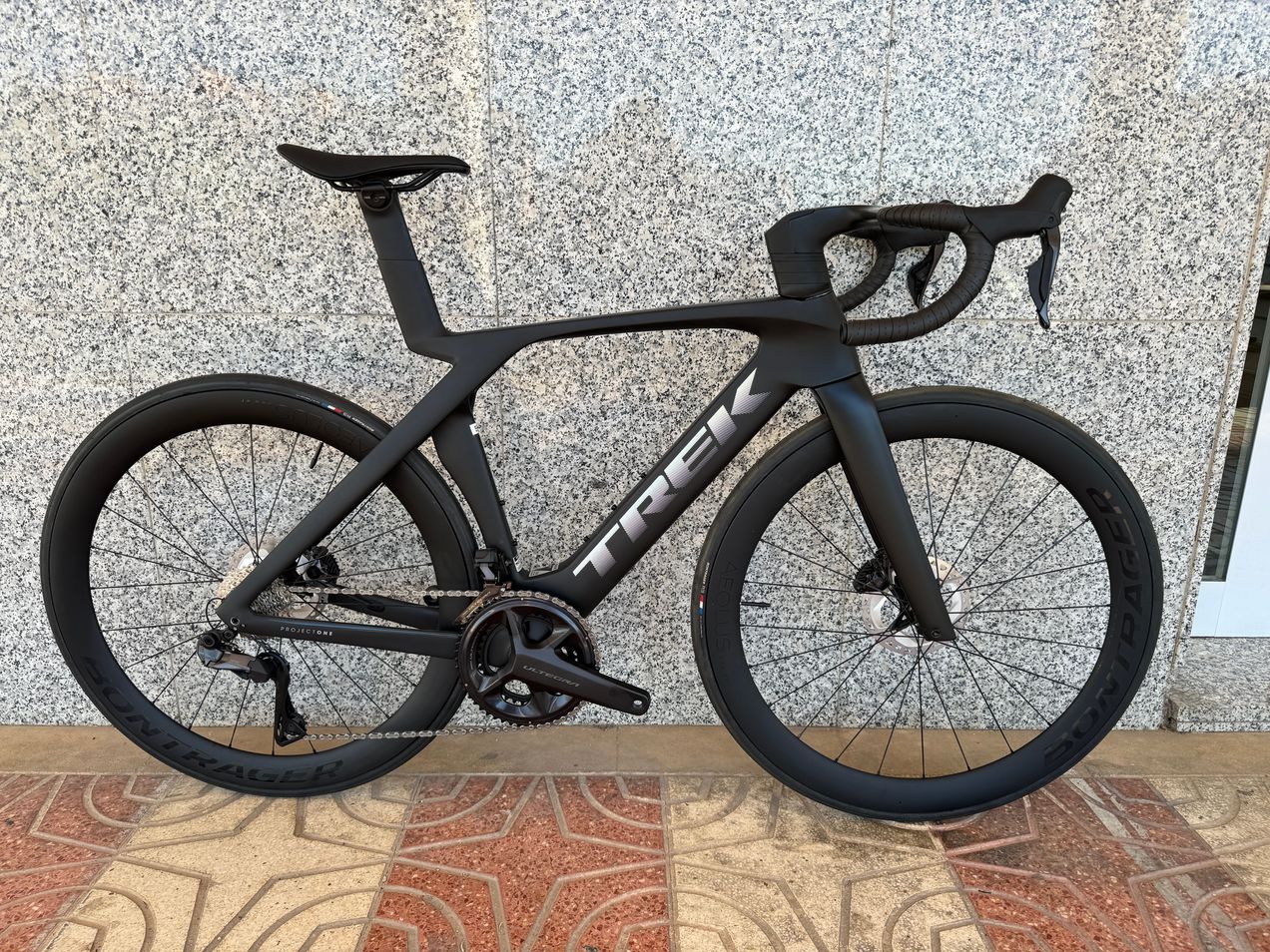 Trek Madone SLR 7 Gen 7 used in 54 cm | buycycle UK