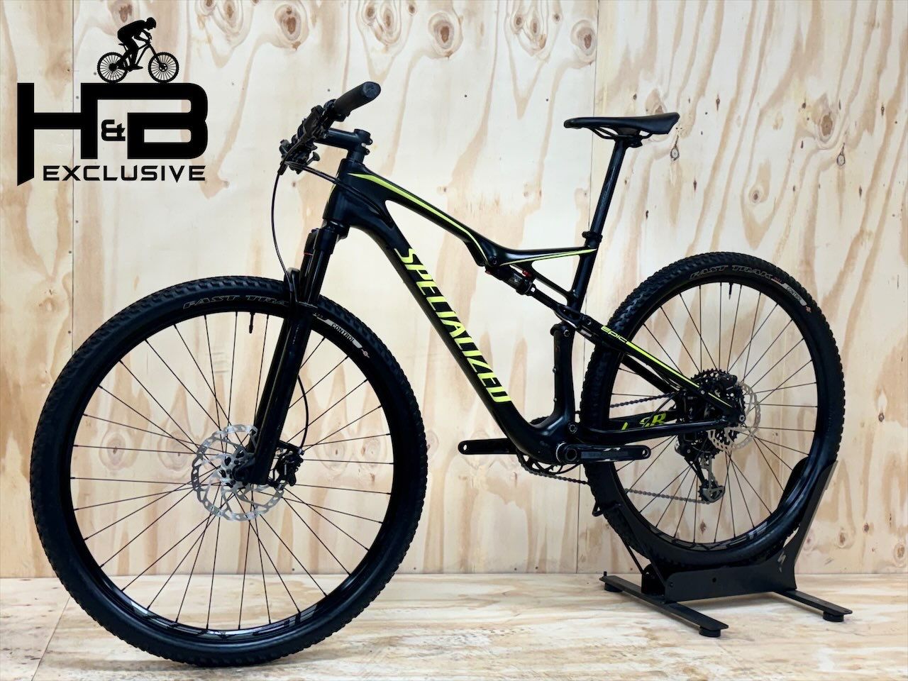 Specialized Epic Worldcup Carbon XO1 used in L | buycycle USA