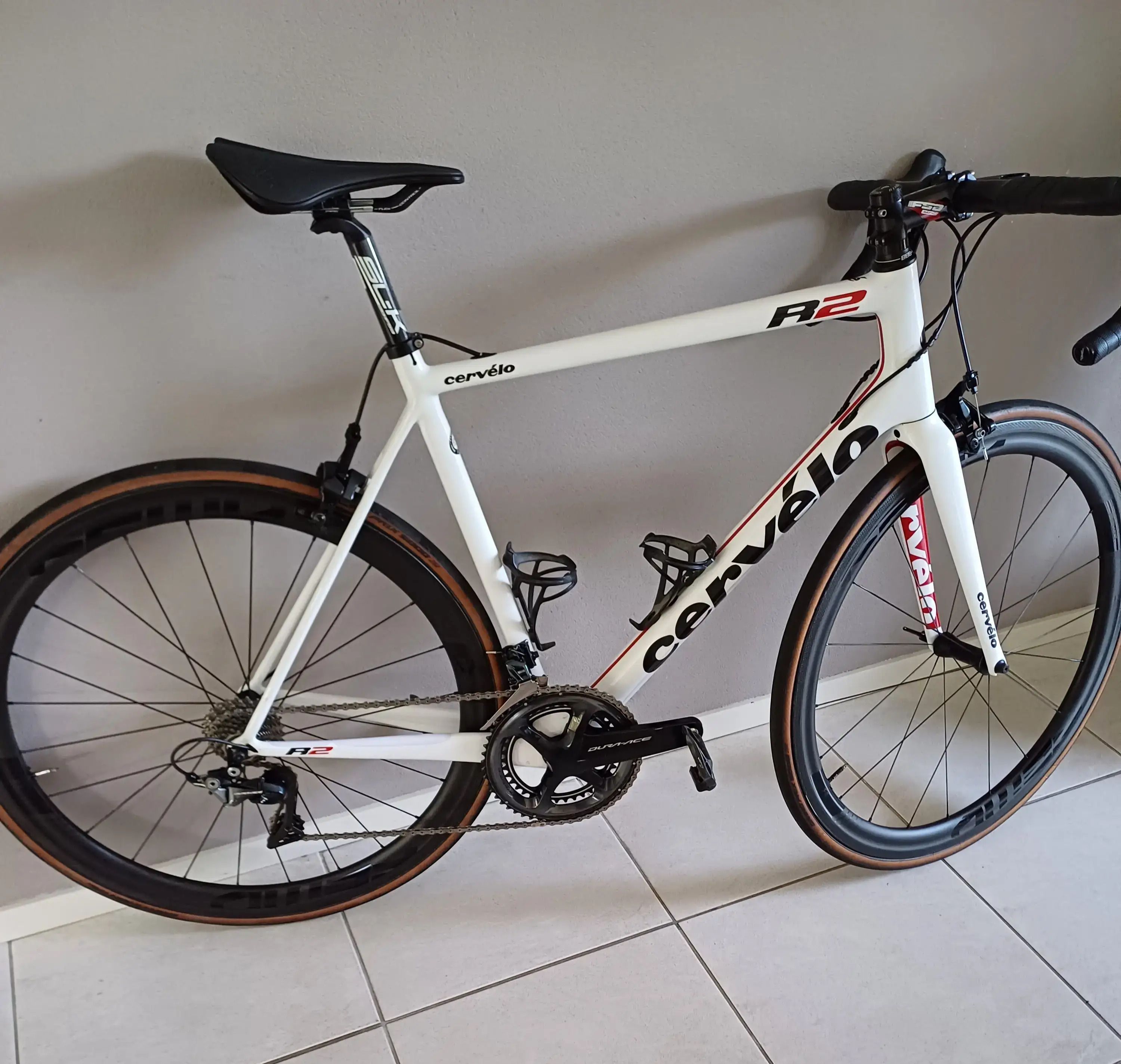 Cervélo R2 used in 56 cm | buycycle UK