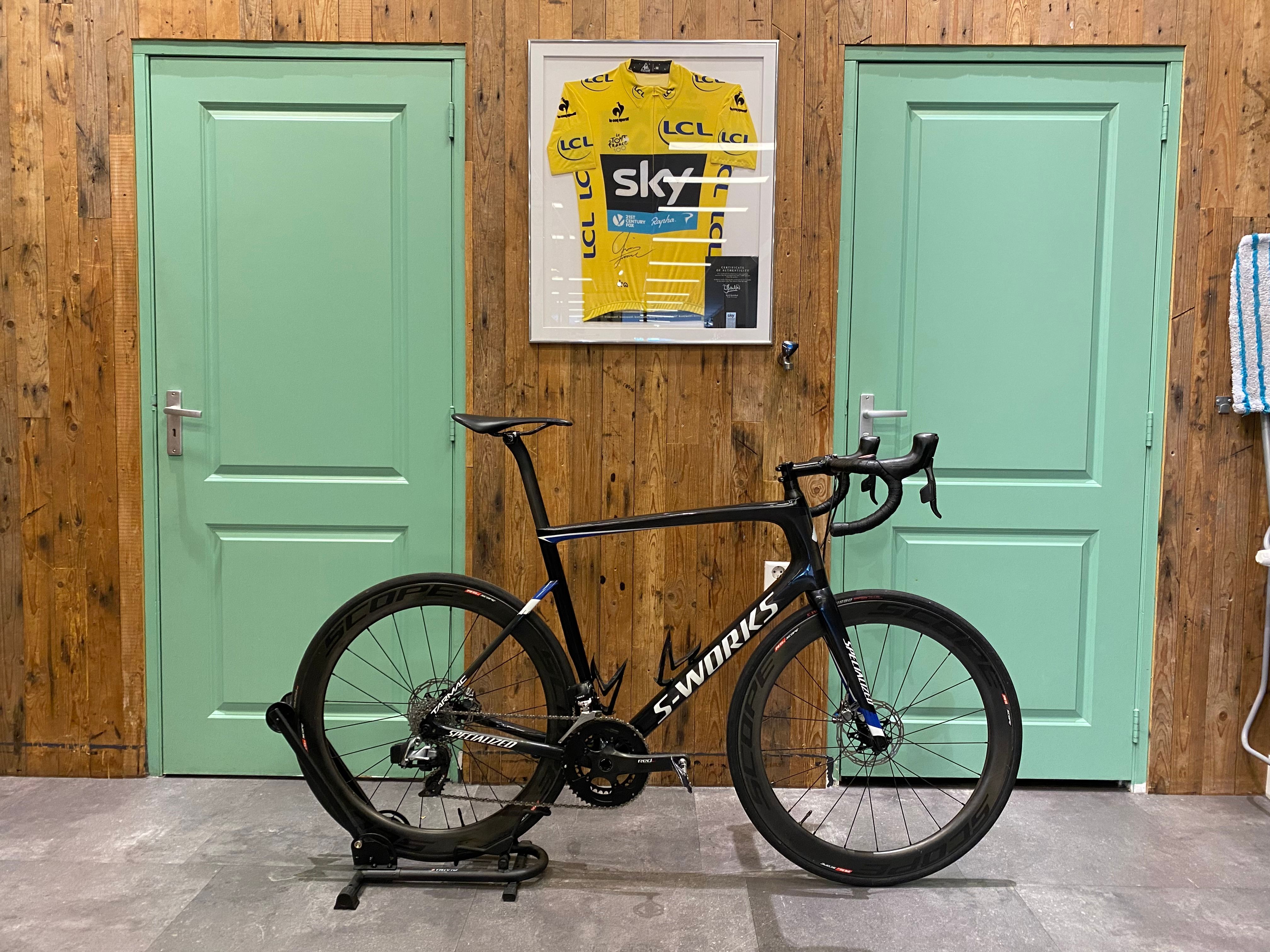 Specialized S-Works Tarmac SL6 - SRAM Red eTap AXS used in 61 cm | buycycle UK