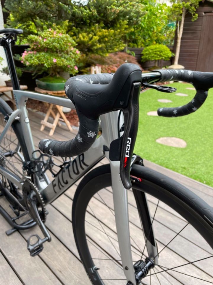 Factor ONE SRAM Red eTAP AXS použitý v 54 cm | buycycle