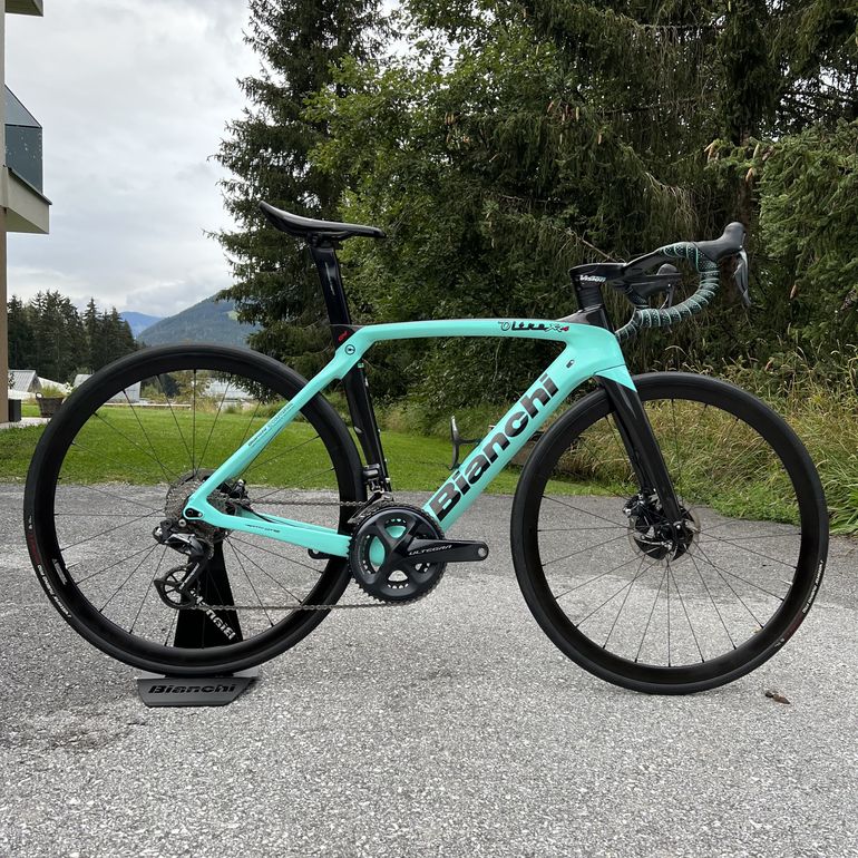 Achetez un vélo d'occasion Bianchi Oltre XR4 CV Disc Ultegra Di2 en 53 ...