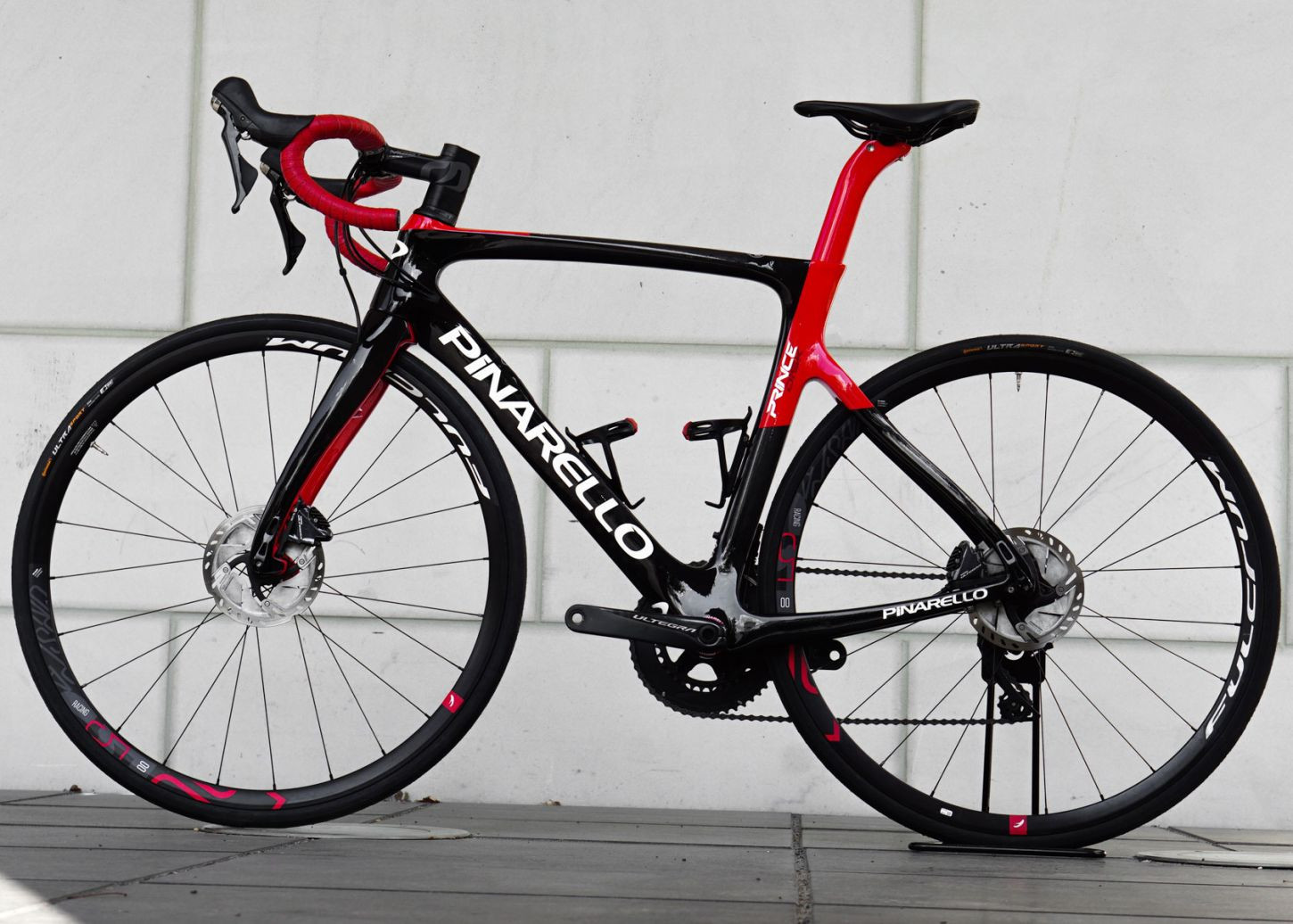 Pinarello Prince Disk Ultegra Bike used in M | buycycle