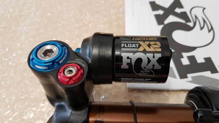 Fox X2 FACTORY Kashima 2-Pos Adj Trunnion 205x65 mm 2023