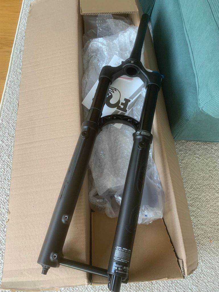 Fox performance grip NEUVE 2024