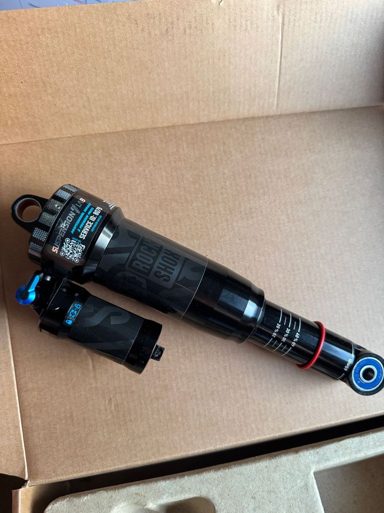 RockShox SuperDeluxe Select + 2024
