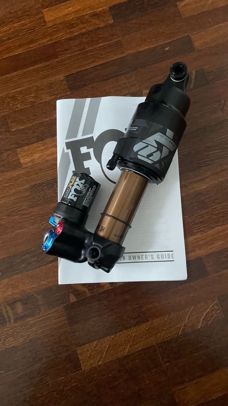 Fox X2 Factory Series Float Kashima null