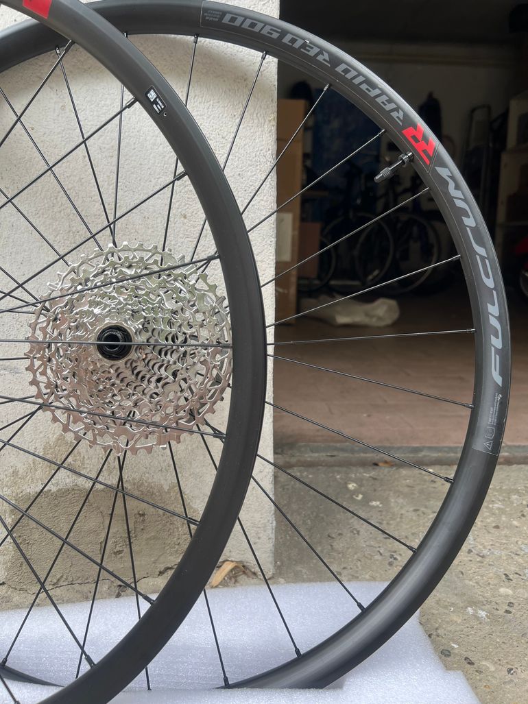 Fulcrum Rapid Red 900 2025