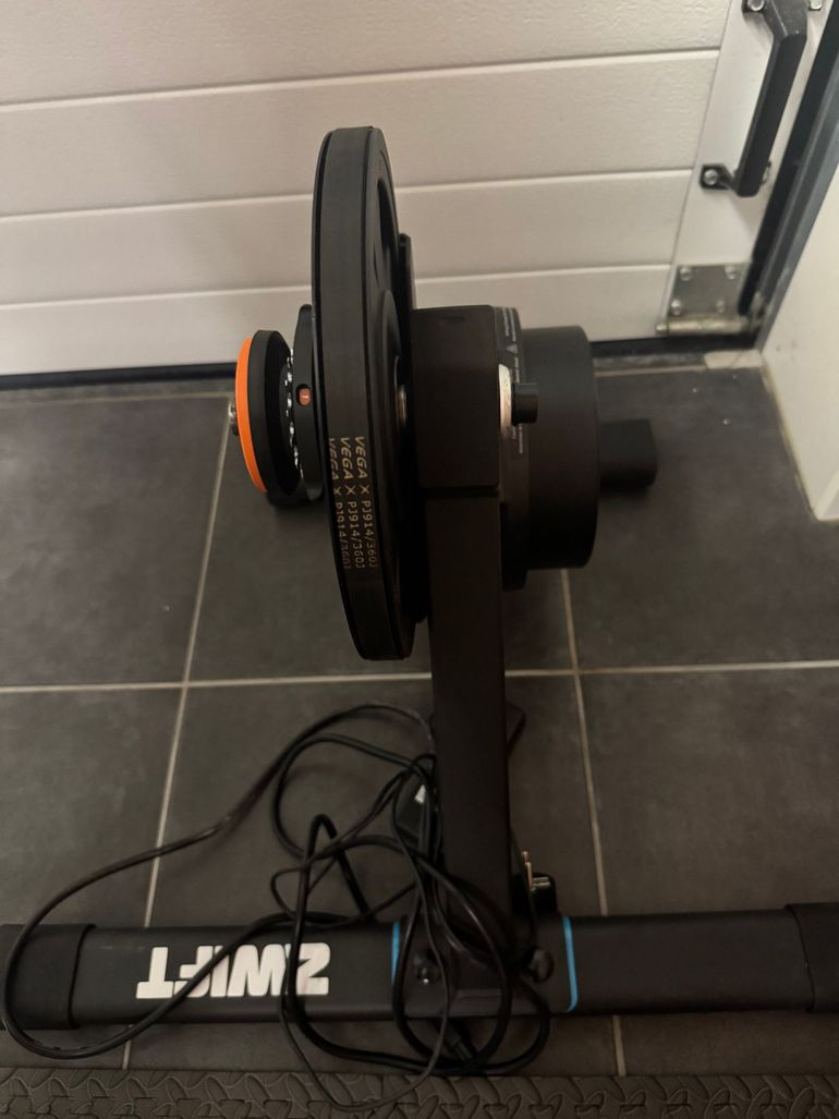 Zwift Zwift core 2023