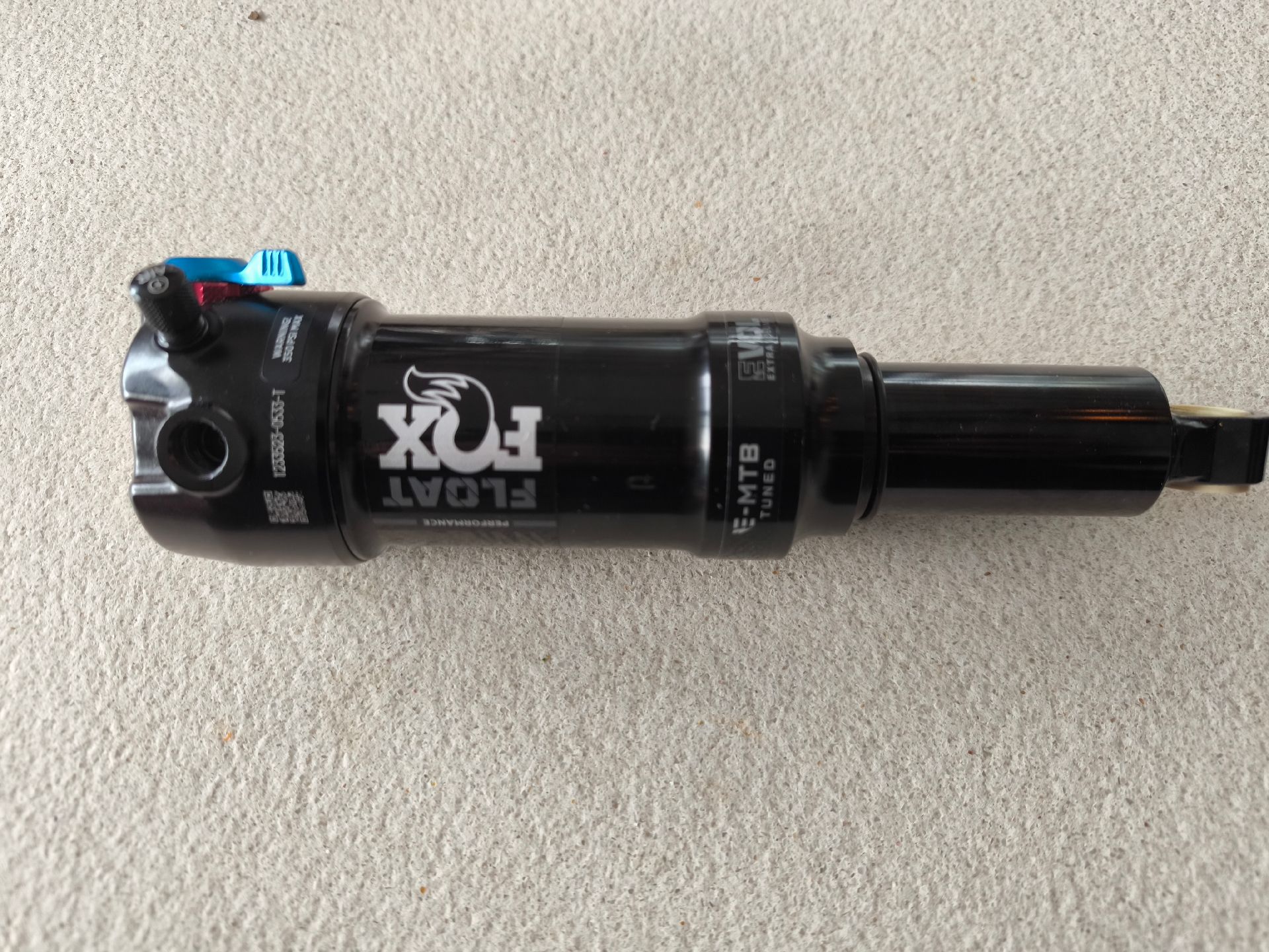 Fox FOX FLOAT PERFORMANCE 2pos-Adj Evol LV Trunnion shock absorber 2026 ...