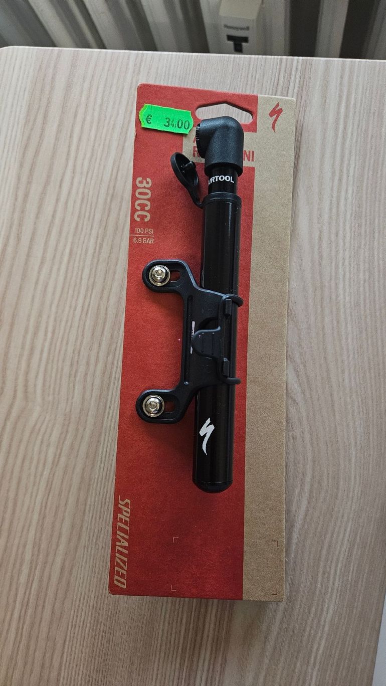 Specialized Air Tool Road Mini con Staffa 2025