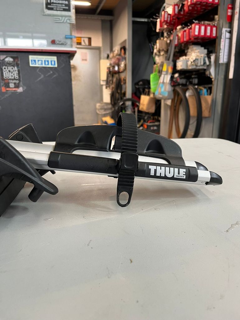 Thule Thule ProRide 591 Roof Mounted Bike Carrier null