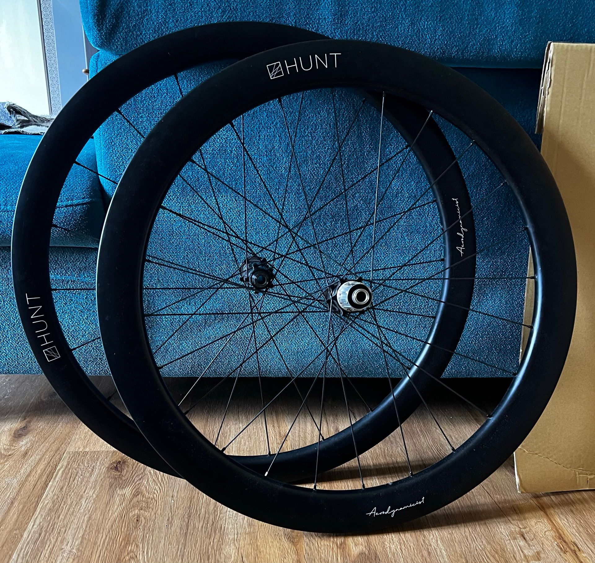 Hunt Wheels 4454 Aerodynamicist Carbon Disc Wheelset 2025